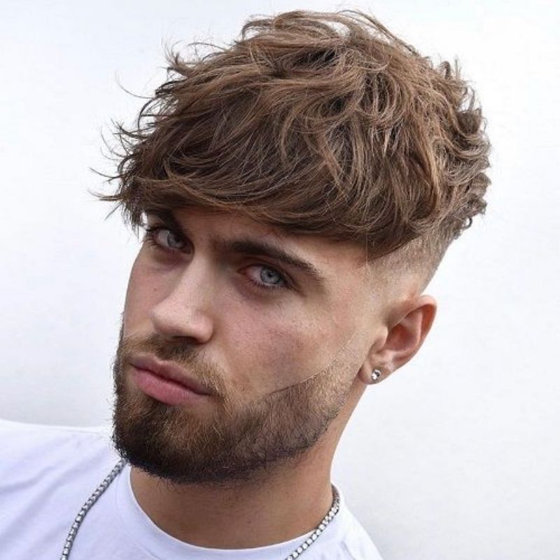 Tunsori băieți păr mediu – Cele mai cool stiluri pentru 2025The Barber ...